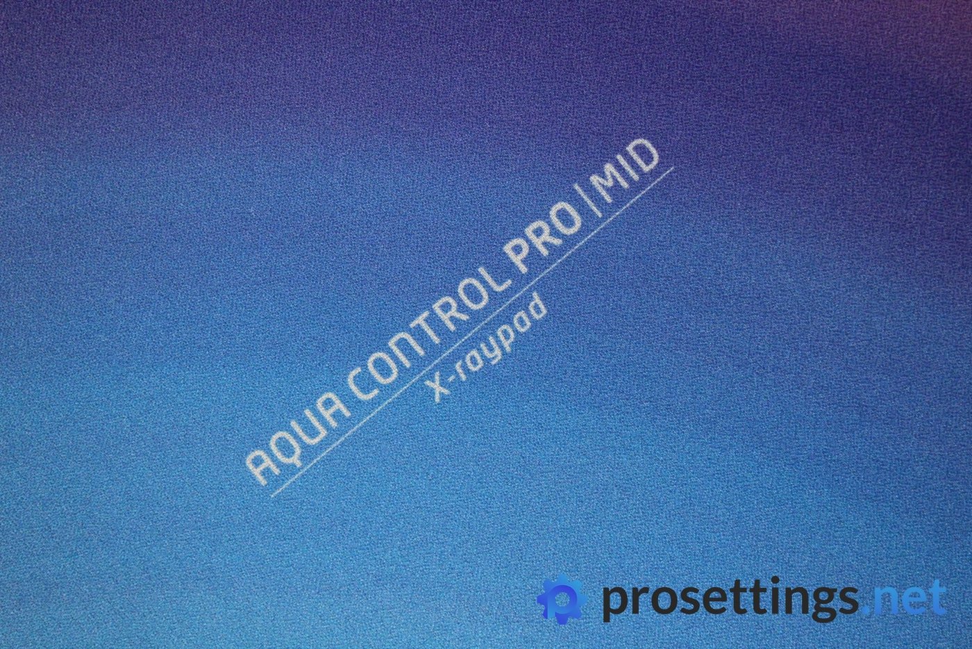 X-raypad Aqua Control Pro Neon Review - ProSettings.net