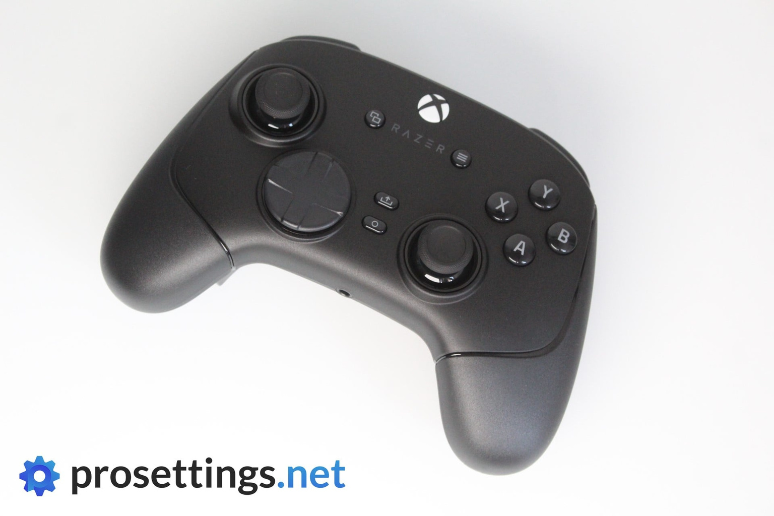 Razer Wolverine V3 Pro Review - ProSettings.net