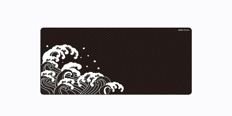 X-raypad Aqua Control Pro Neon Review - ProSettings.net