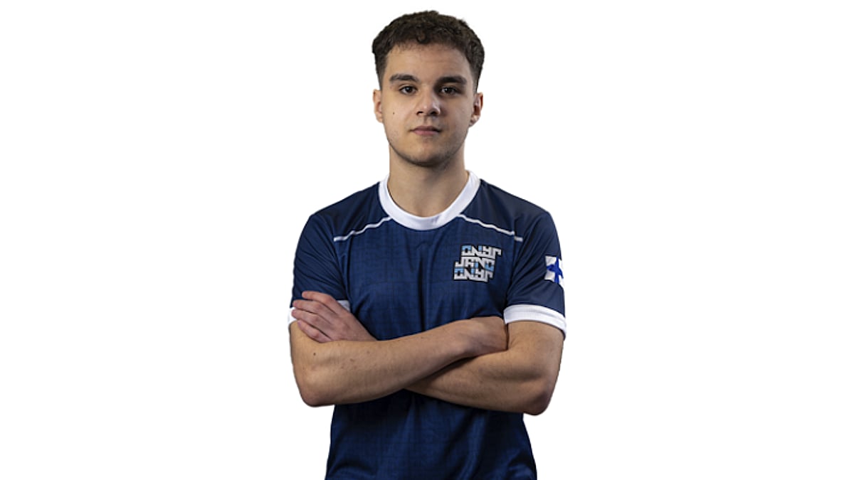 HENU CS2 Settings, Crosshair & Config - ProSettings.net