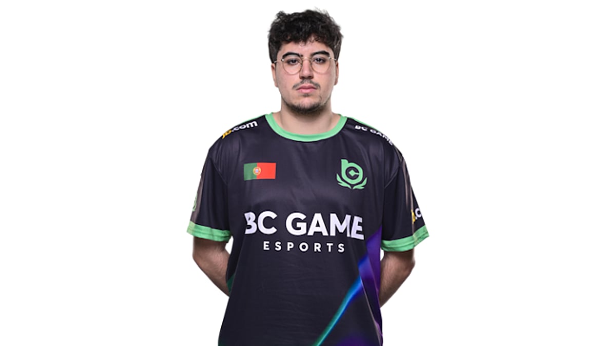 krazy CS2 Settings, Crosshair & Config - ProSettings.net