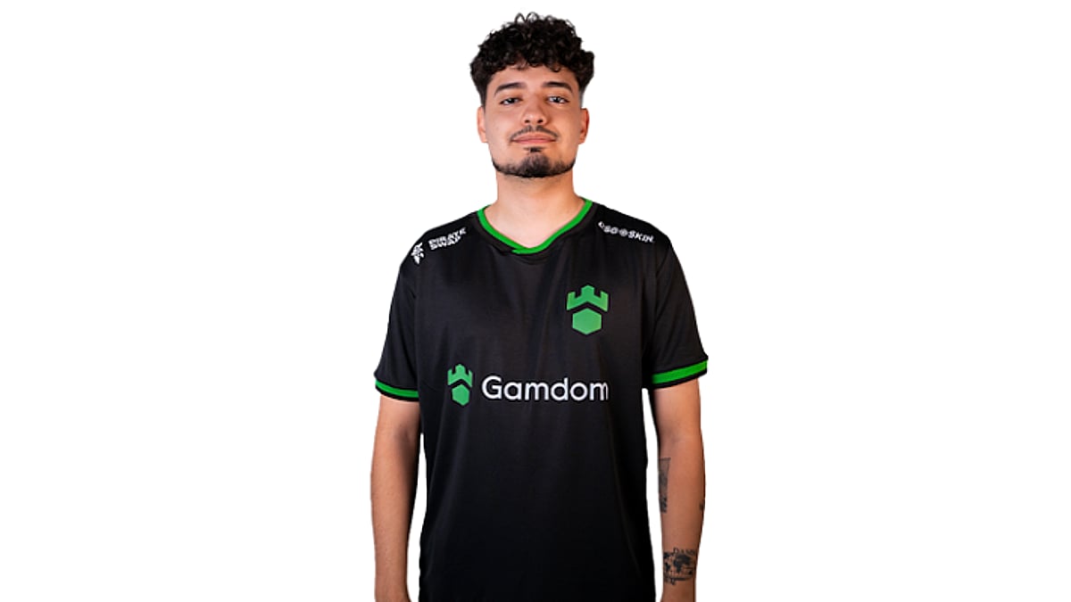 skullz CS2 Settings, Crosshair & Config - ProSettings.net