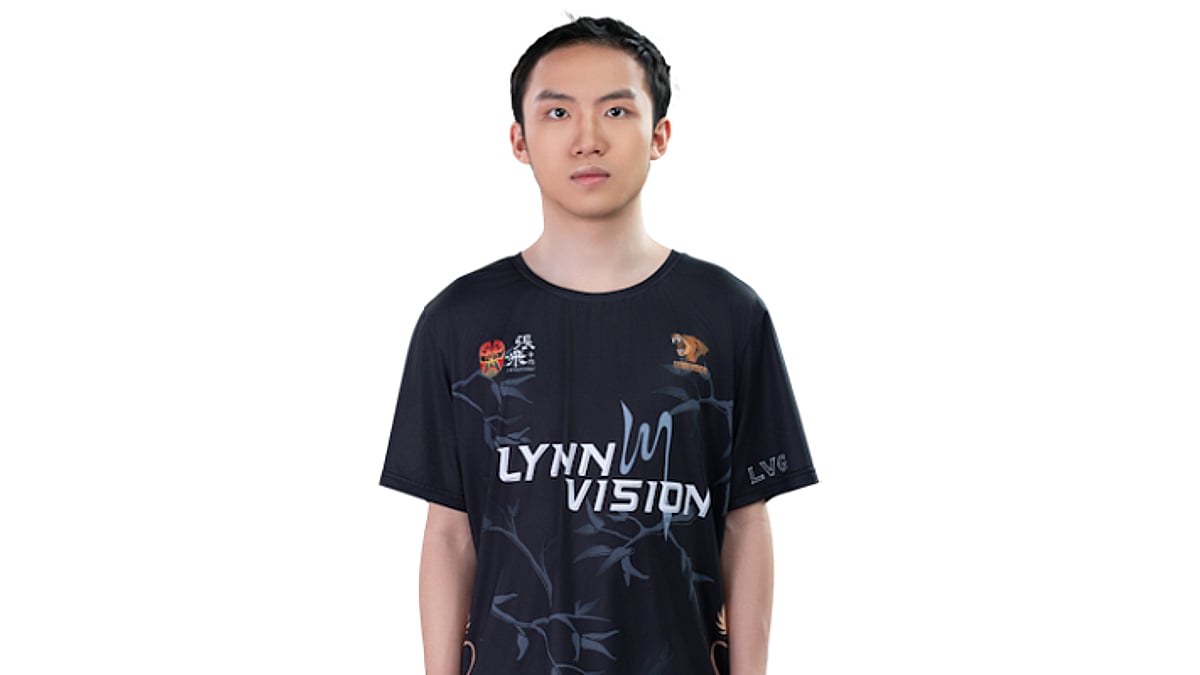 EmiliaQAQ CS2 Settings, Crosshair & Config - ProSettings.net