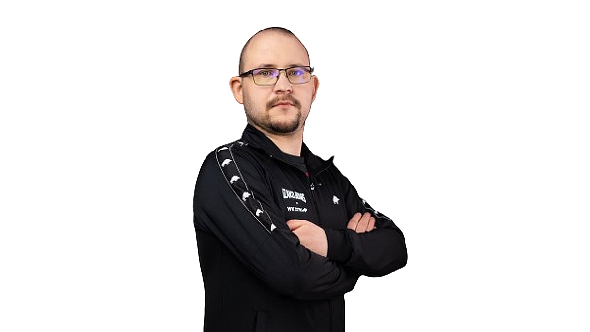 hyper CS2 Settings, Crosshair & Config - ProSettings.net